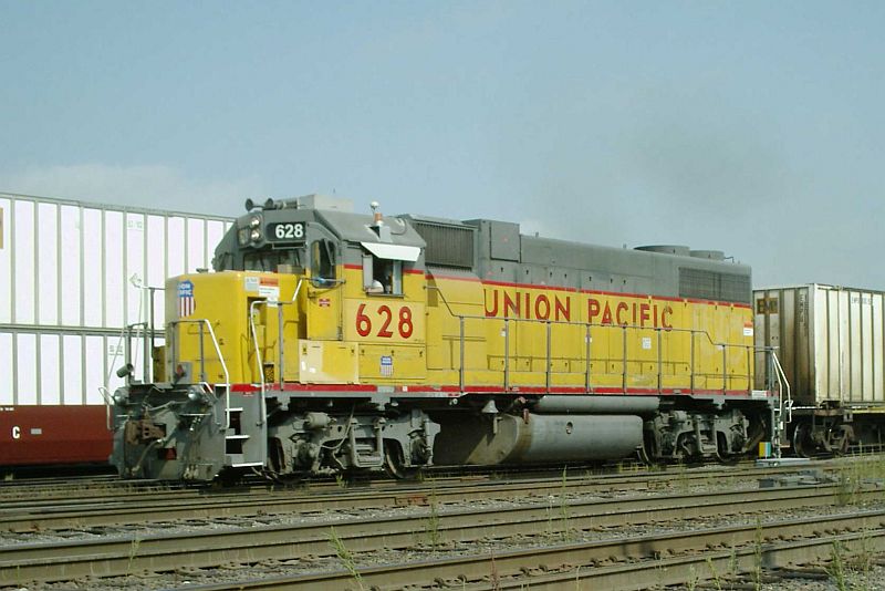UP GP 38-2 628